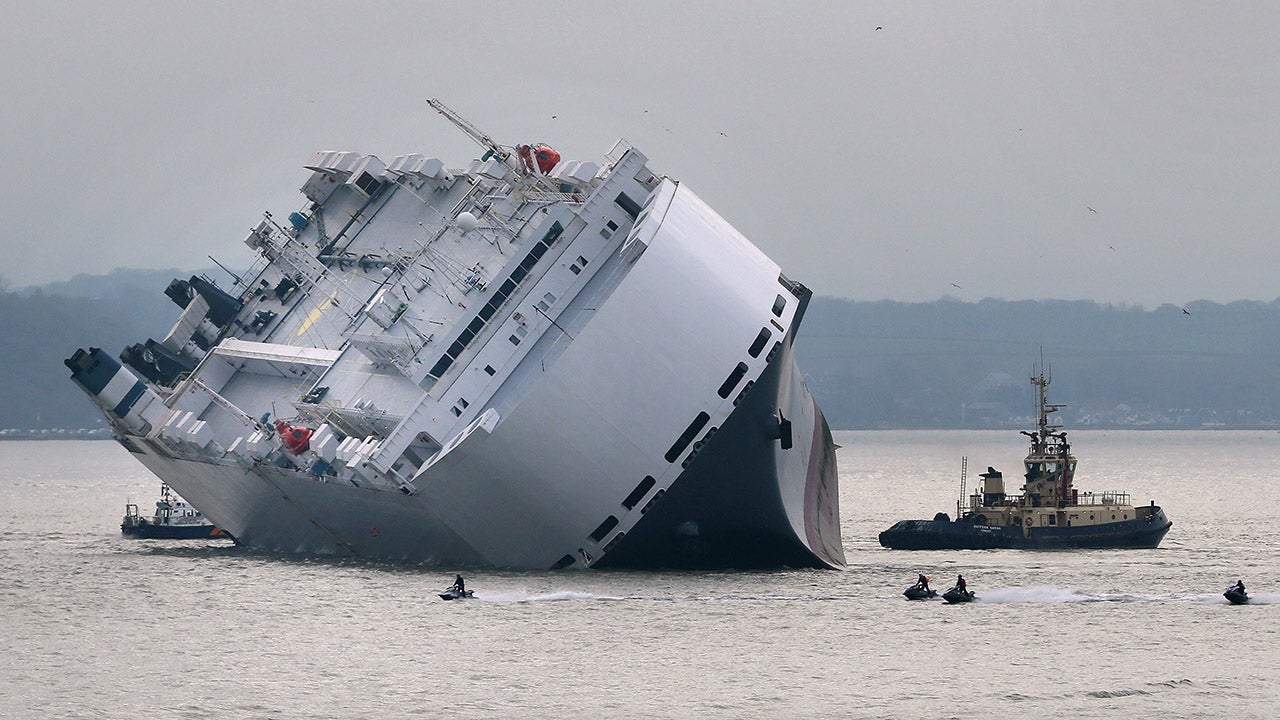 Massive Tilting Cargo Ship a Sight to Behold (PHOTOS) | The Weather Channel