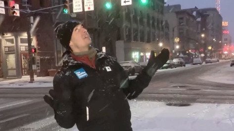 Snow Piling Up in Scranton, PA - Videos from The Weather Channel