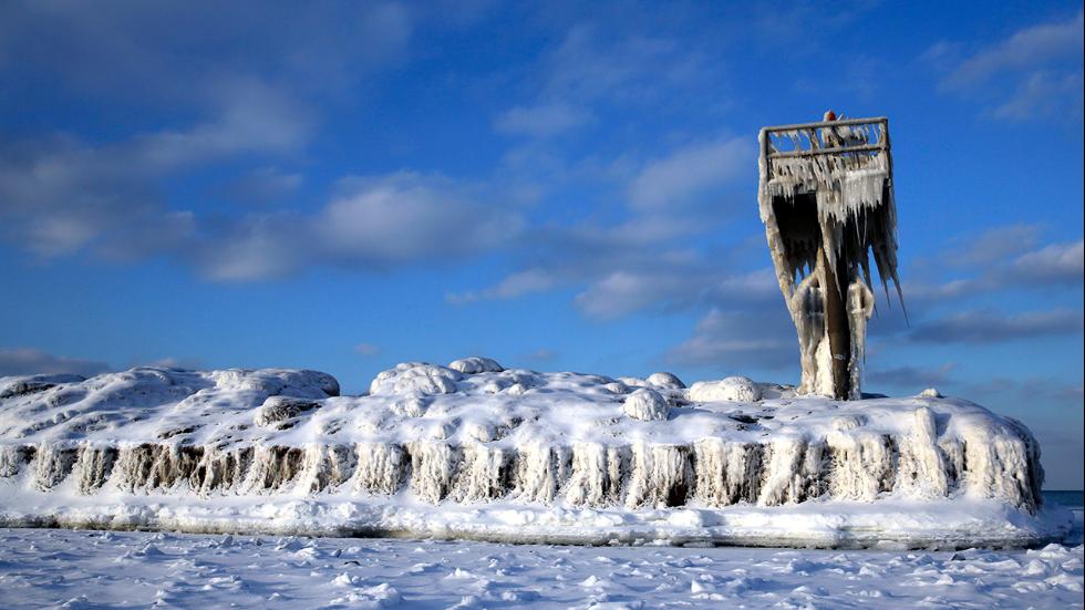 Your Backyard is Buried Under Snow, But Global Warming Is Still ...