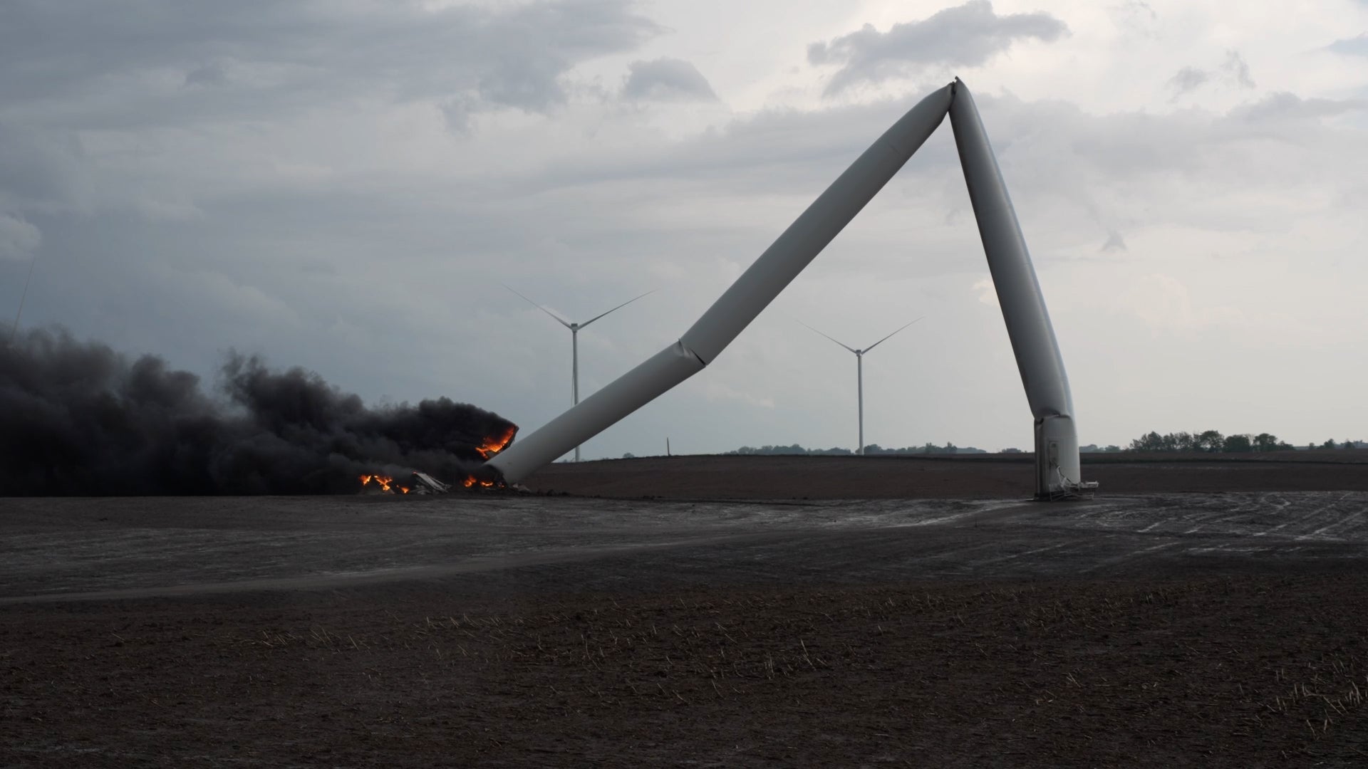 How A Tornado Can Snap A Wind Turbine - Videos from The Weather Channel