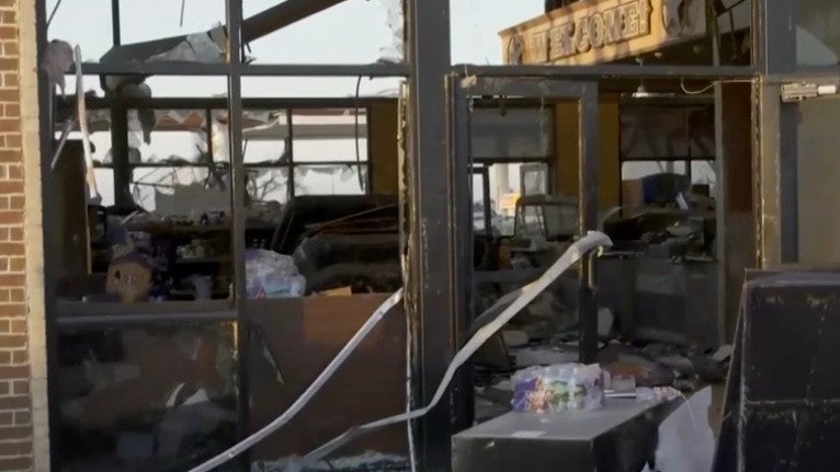 Looking Inside a Hurricane - Videos from The Weather Channel