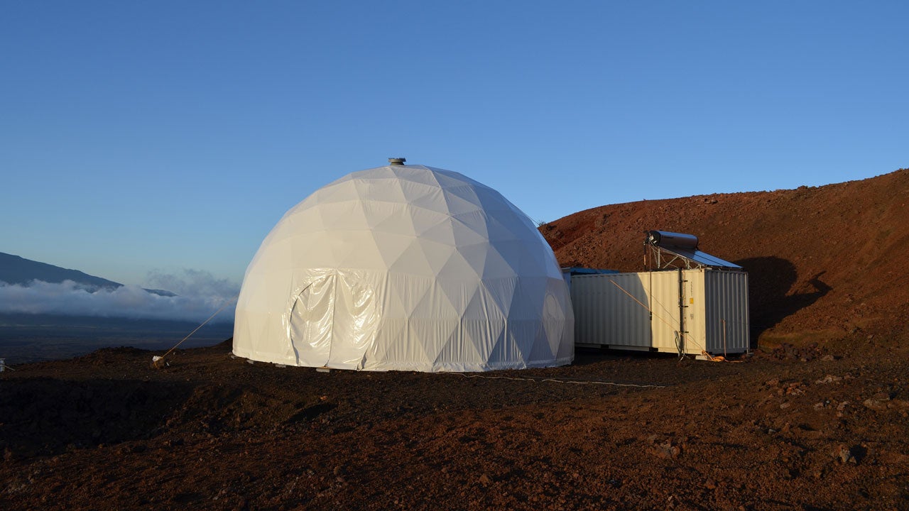 Mars Rehearsal: Mission Simulated In a Sealed Dome in Hawaii | The ...