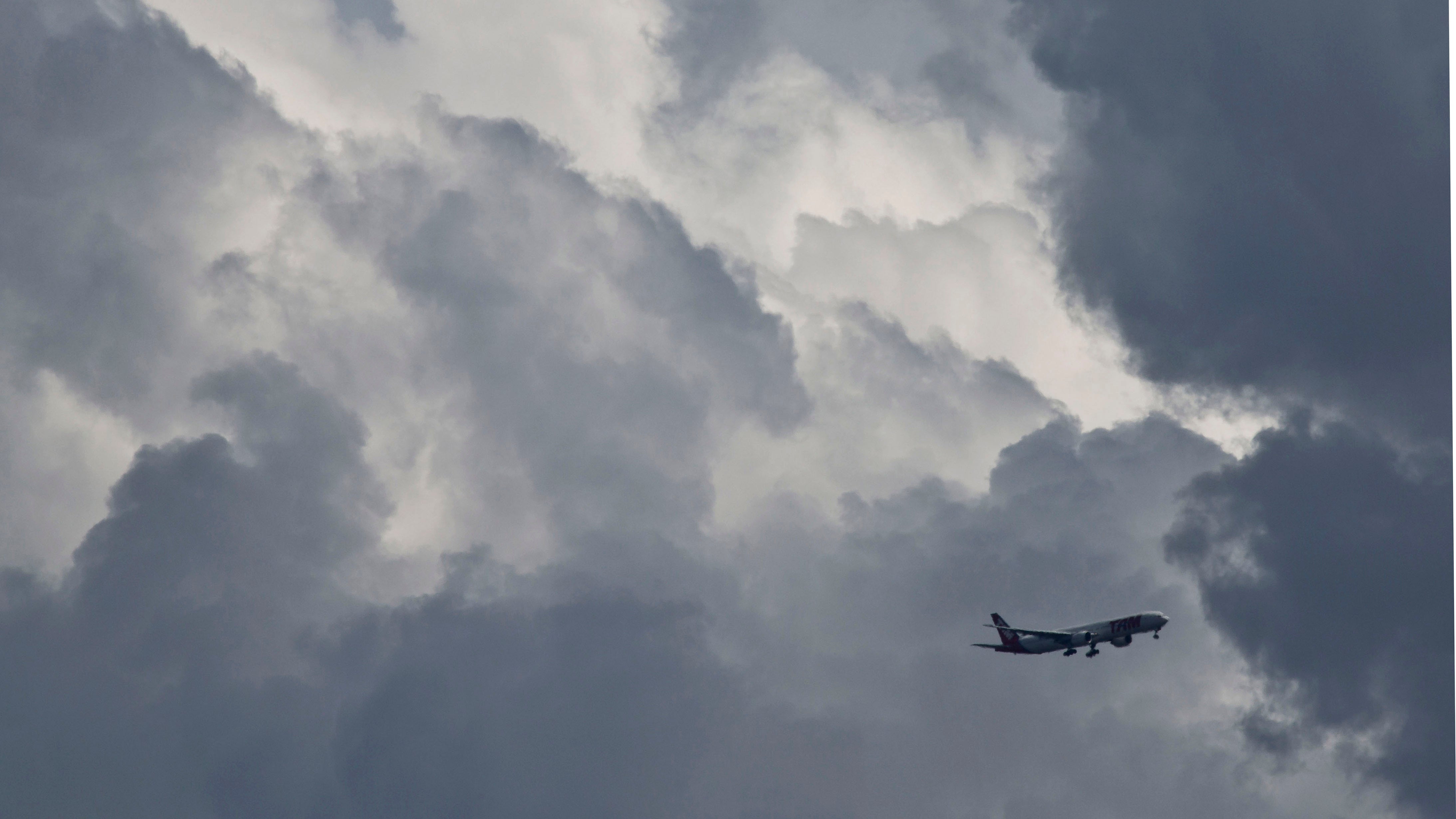 Spain-Brazil Flight Turbulence: 12 Injured Aboard TAM Airlines Plane ...