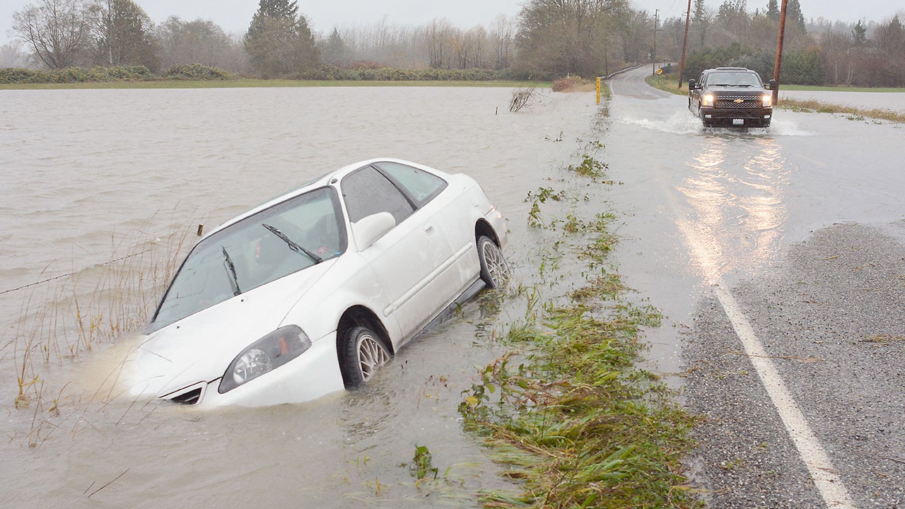 Deadly Windstorm Hits the Northwest (PHOTOS) | The Weather Channel