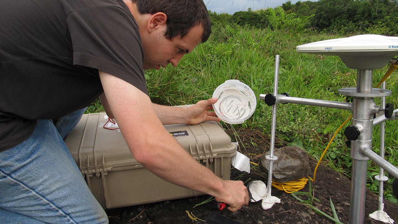 Mini-Earthquakes Predict Location, Size of Future Quakes and Tsunamis ...