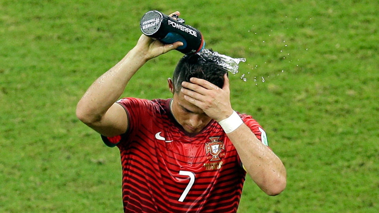 World Cup: United States, Portugal Take First Water Break in Tournament ...
