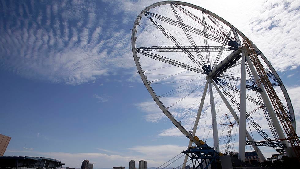 High Roller: World's Biggest Ferris Wheel to Open in Las Vegas (PHOTOS ...