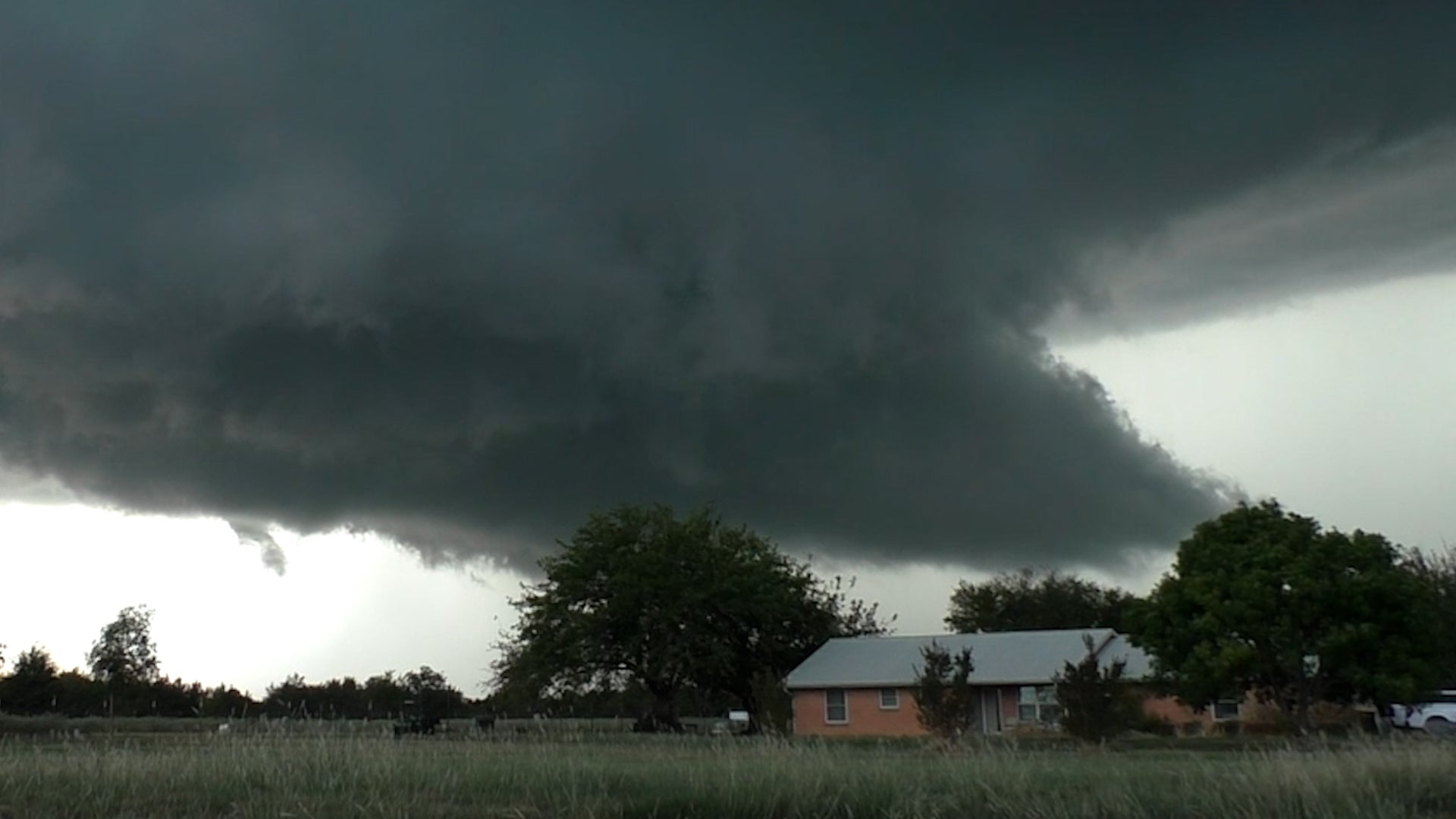 Wall Clouds And Tornadoes This Wall Cloud In Kansas Tonight.