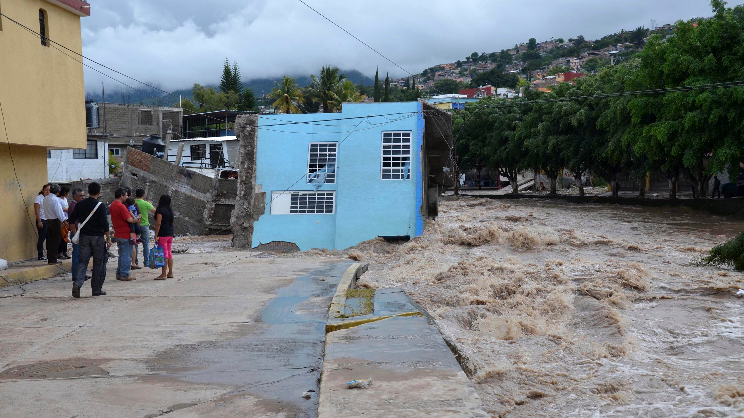 Mexico Floods, Landslide Update: Death Toll Rises to 130 | Weather.com