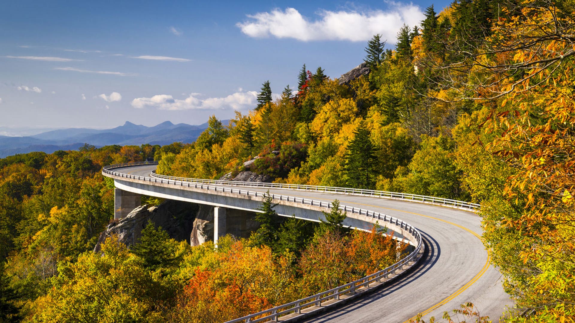 Best Drives To See Fall Leaves | Weather.com