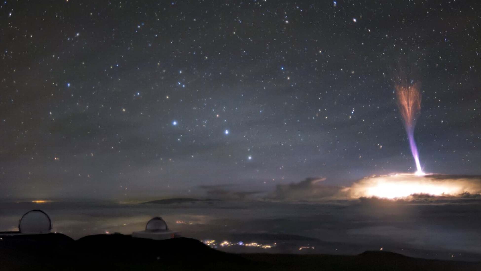 Incredible Image of Blue and Red Lightning Captured by Hawaii Telescope ...