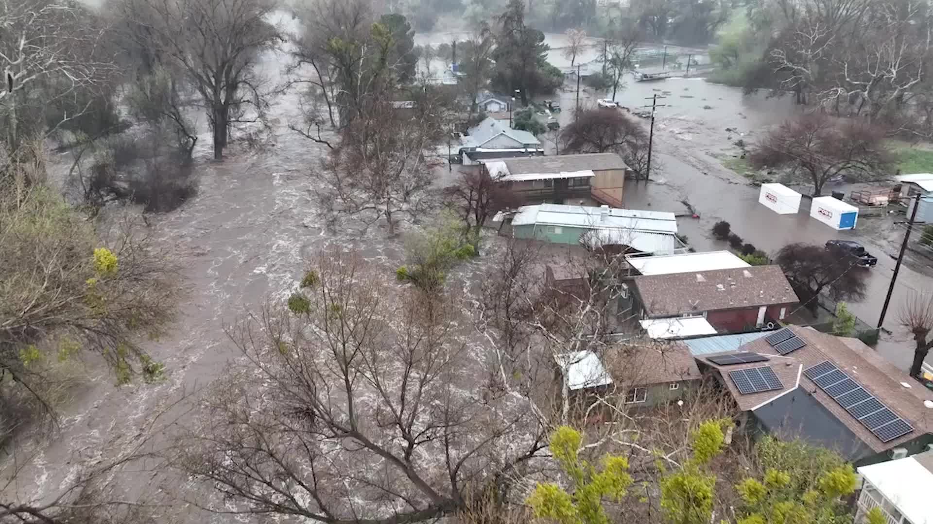 Winter Storm Quantum: Snowy, Icy Mess From the Rockies to the South and ...