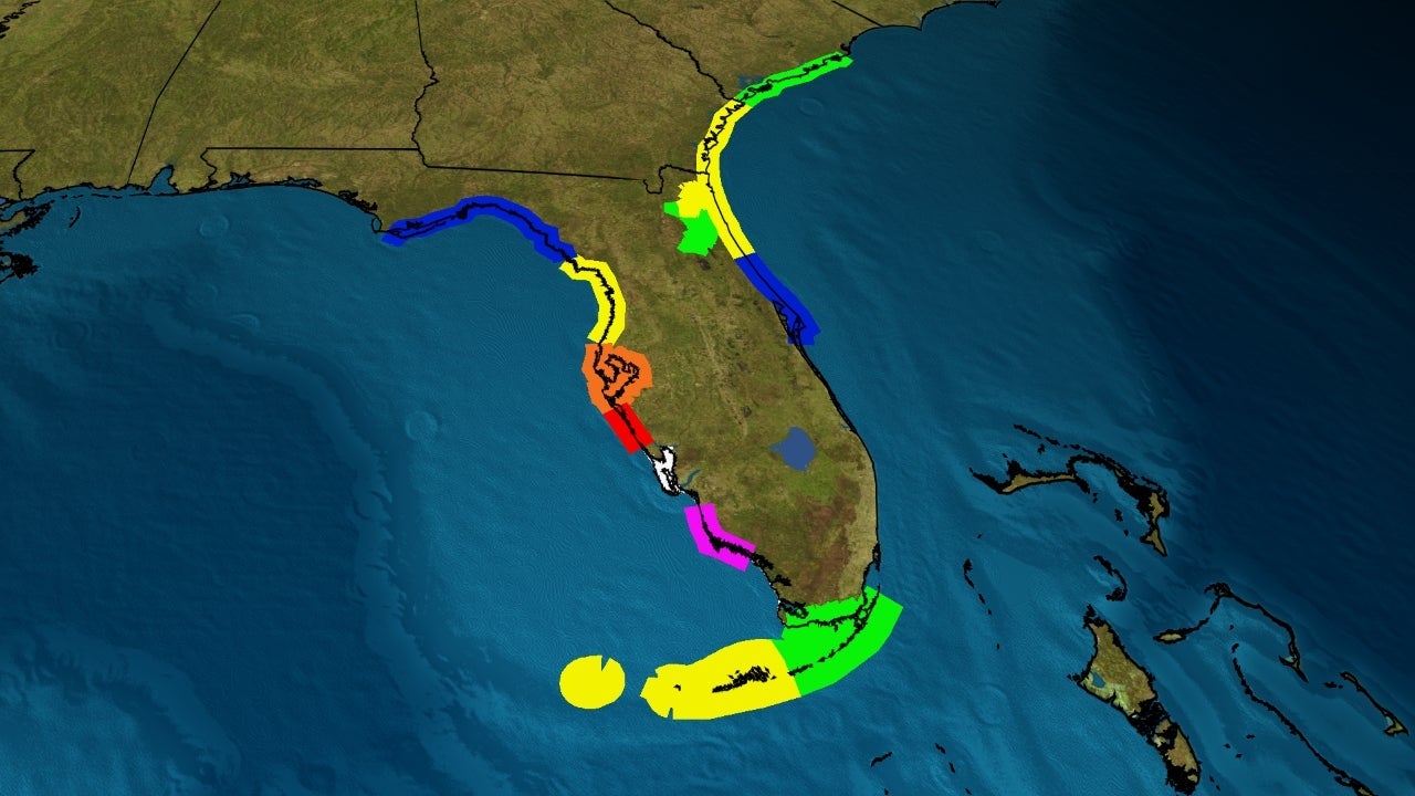 Jim Cantore Demonstrates How High Storm Surge Could Get - Videos from ...