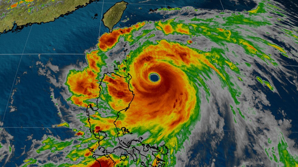 Doksuri Inches Closer To Phillippines, Taiwan - Videos from The Weather ...