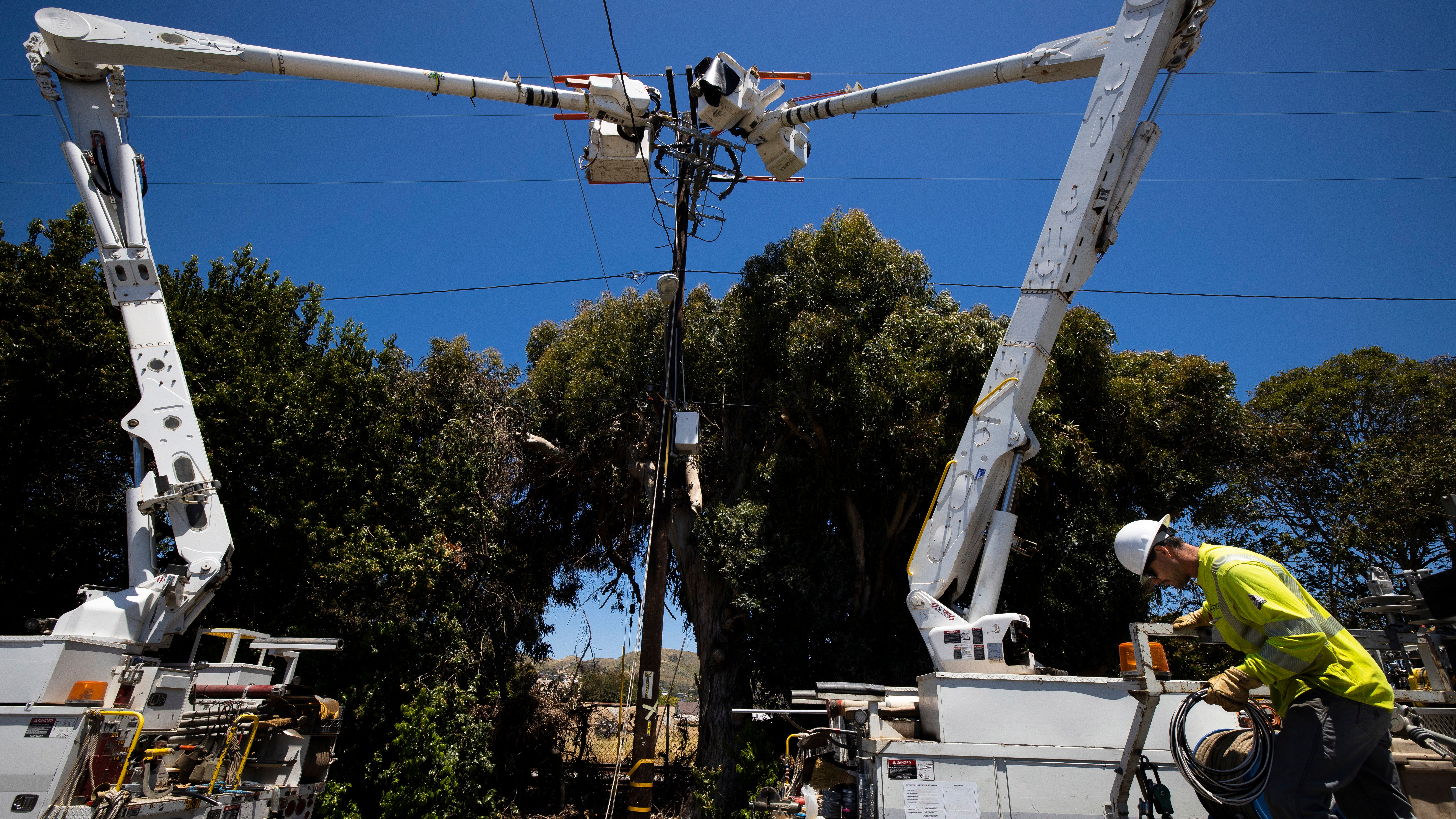 California Wildfire Risk Could Leave Tens of Thousands Without ...