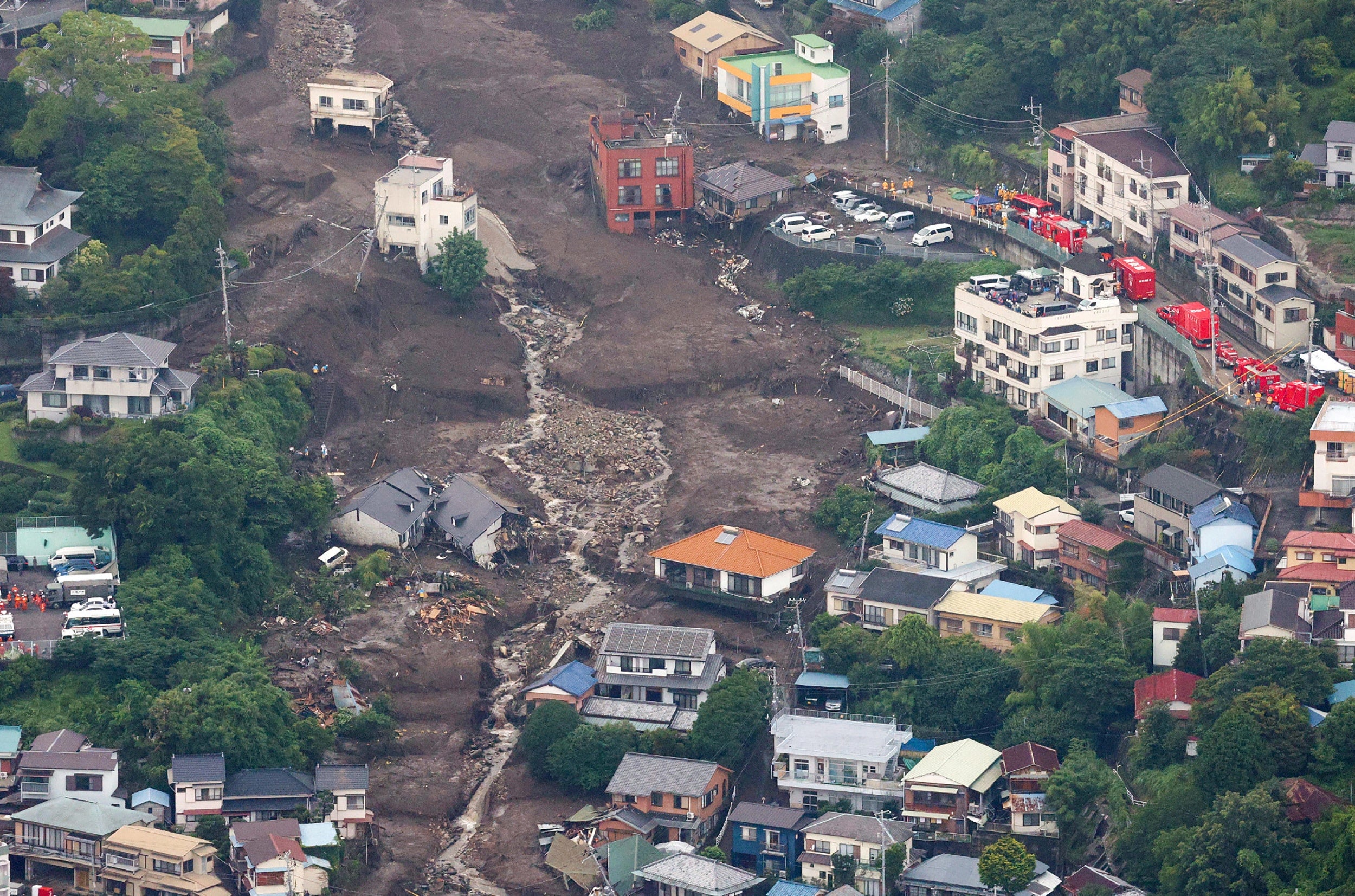 Japan Landslide 4 Killed 80 Unaccounted For As Search For Survivors