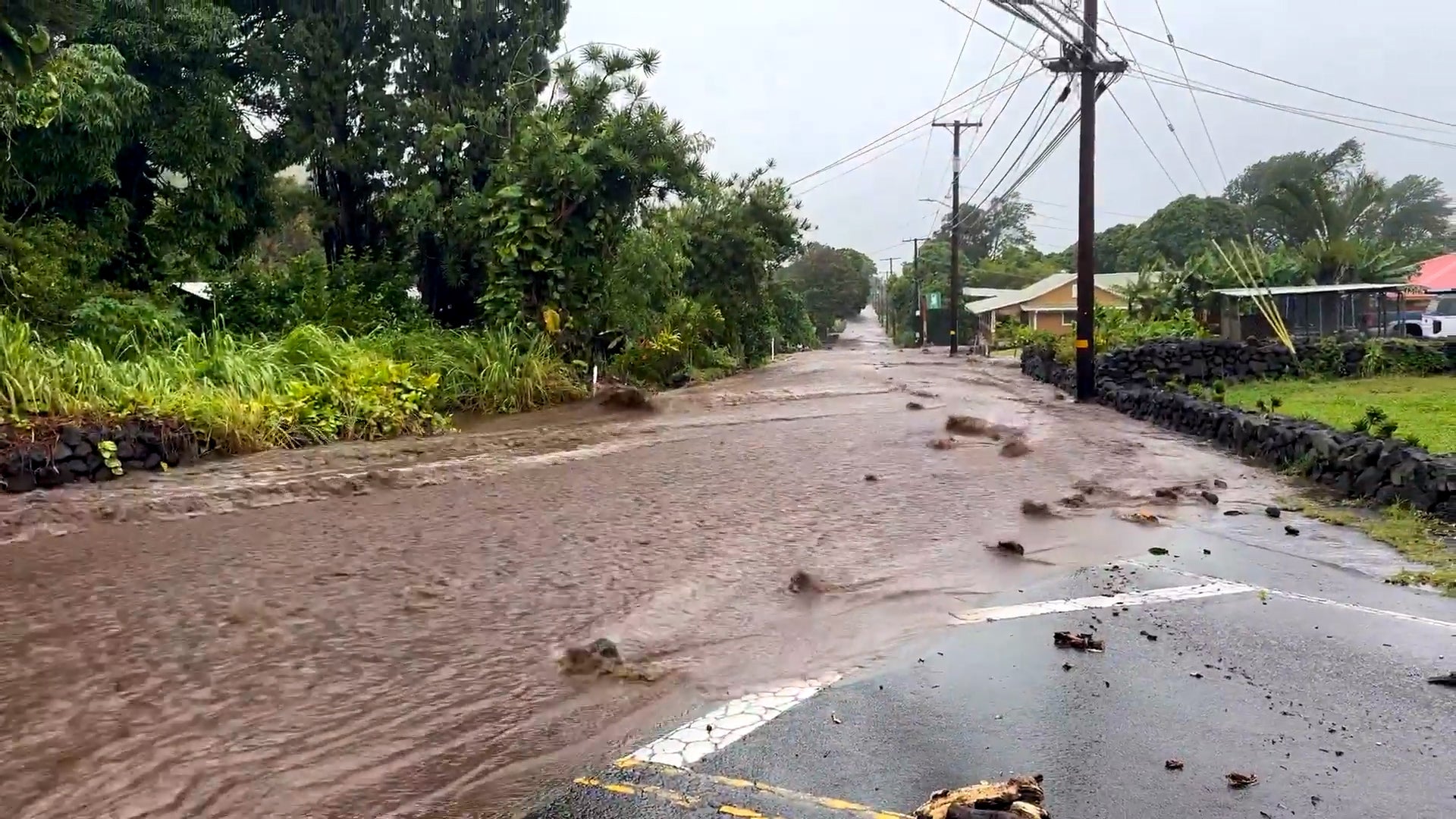 Hurricane Hone Hits Hawaii With Heavy Rain - Videos from The Weather ...