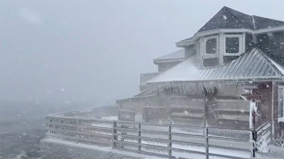 Glacial Melt Exposing Dead Bodies on Mount Everest - Videos from The ...