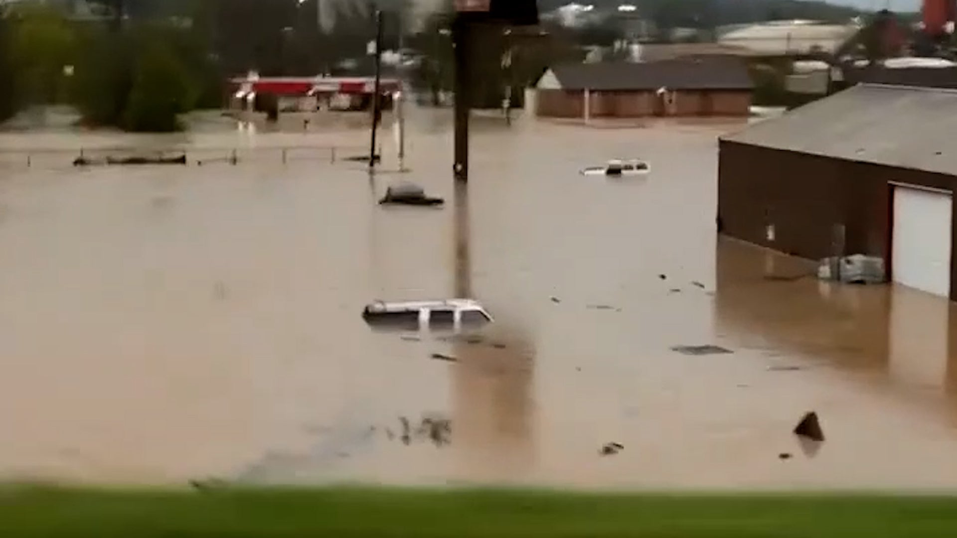 Missouri Roads Turn Into Rivers During Deluge - Videos from The Weather ...