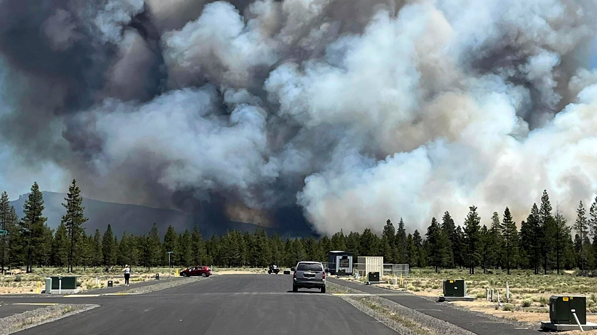 Oregon Wildfire Explodes, Causes Evacuations - Videos from The Weather ...