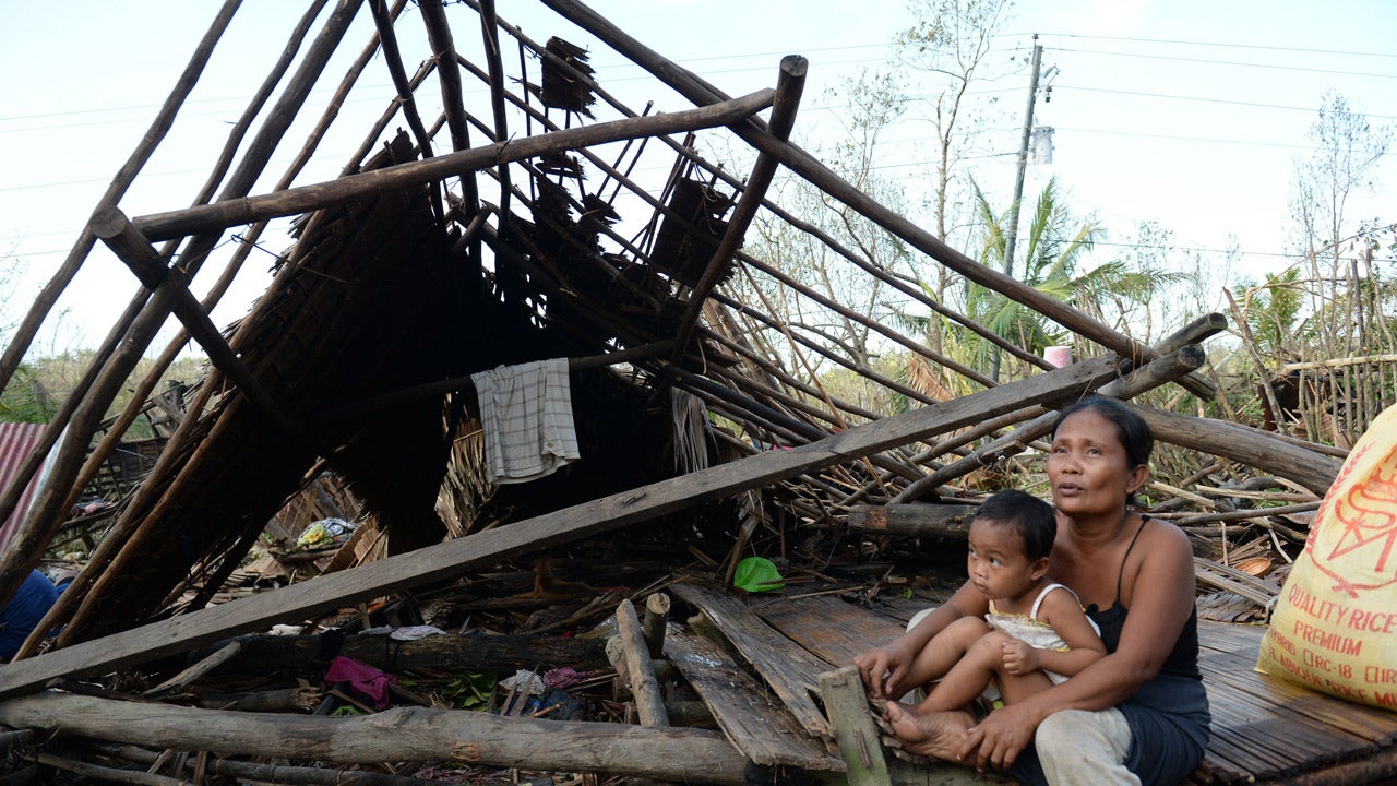 Hagupit (Ruby) Slams Philippines: At Least 27 Dead, 13,000 Homes ...