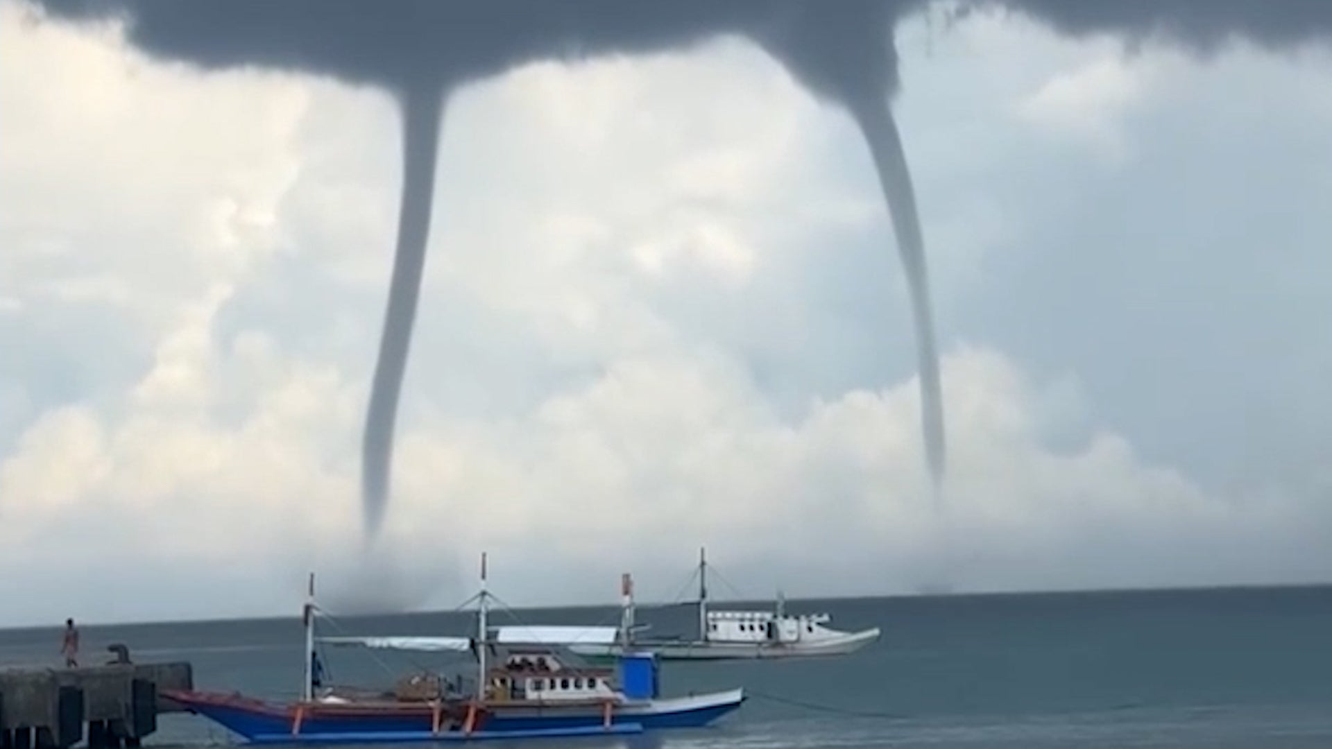 Weather Words: 'Waterspouts' | Weather.com