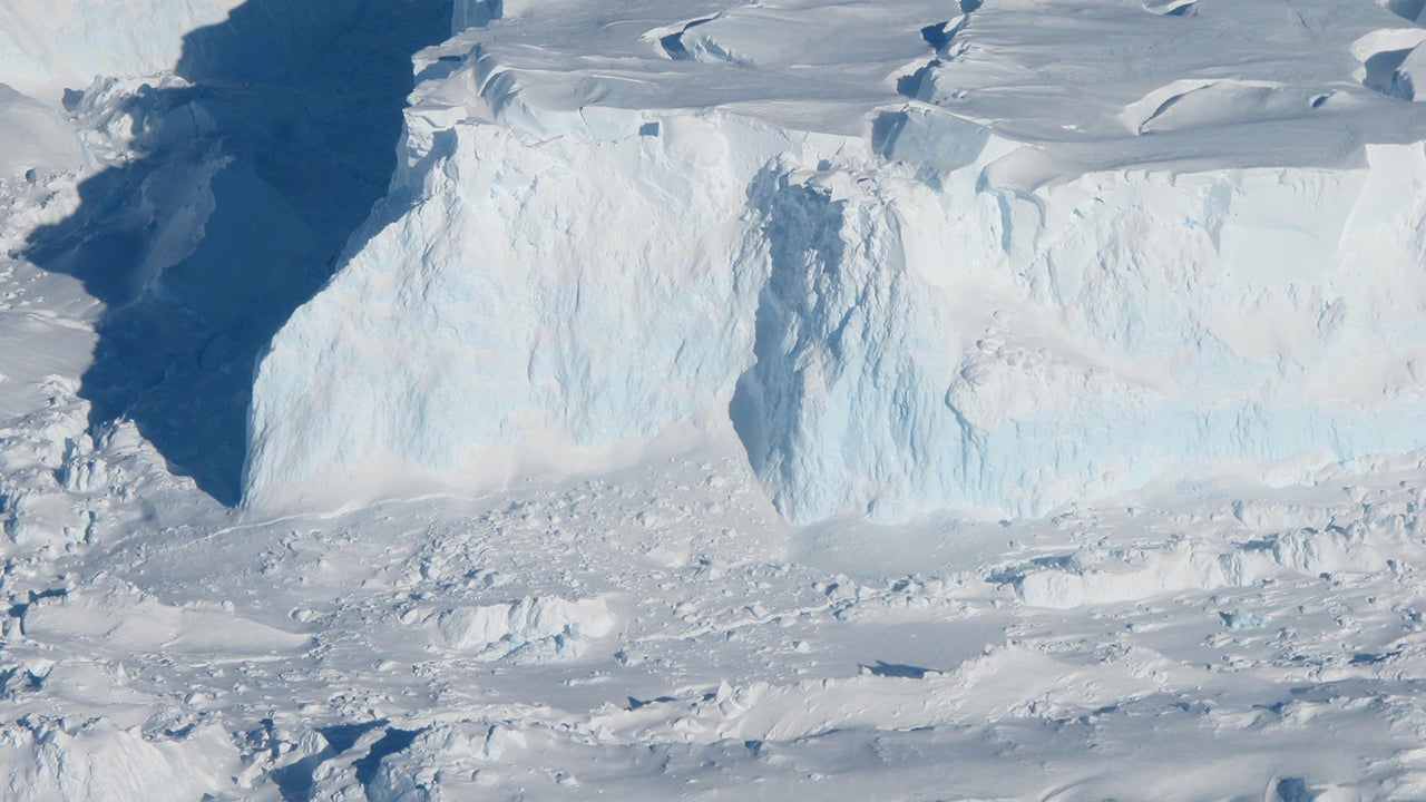 Warm Water Is Melting a Glacier the Size of Florida From Below | The ...