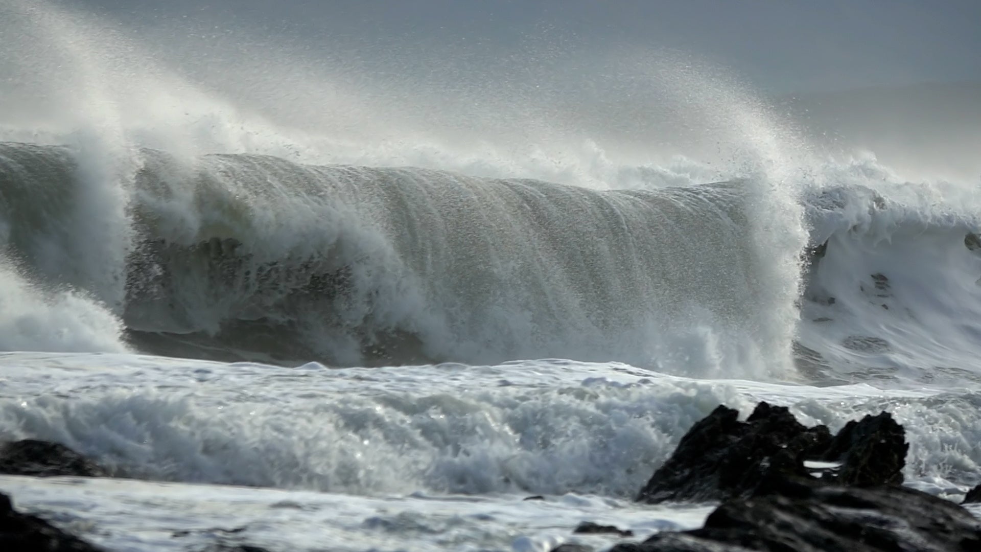 Tsunami From Unlikely Source Causes Damage - Videos from The Weather ...