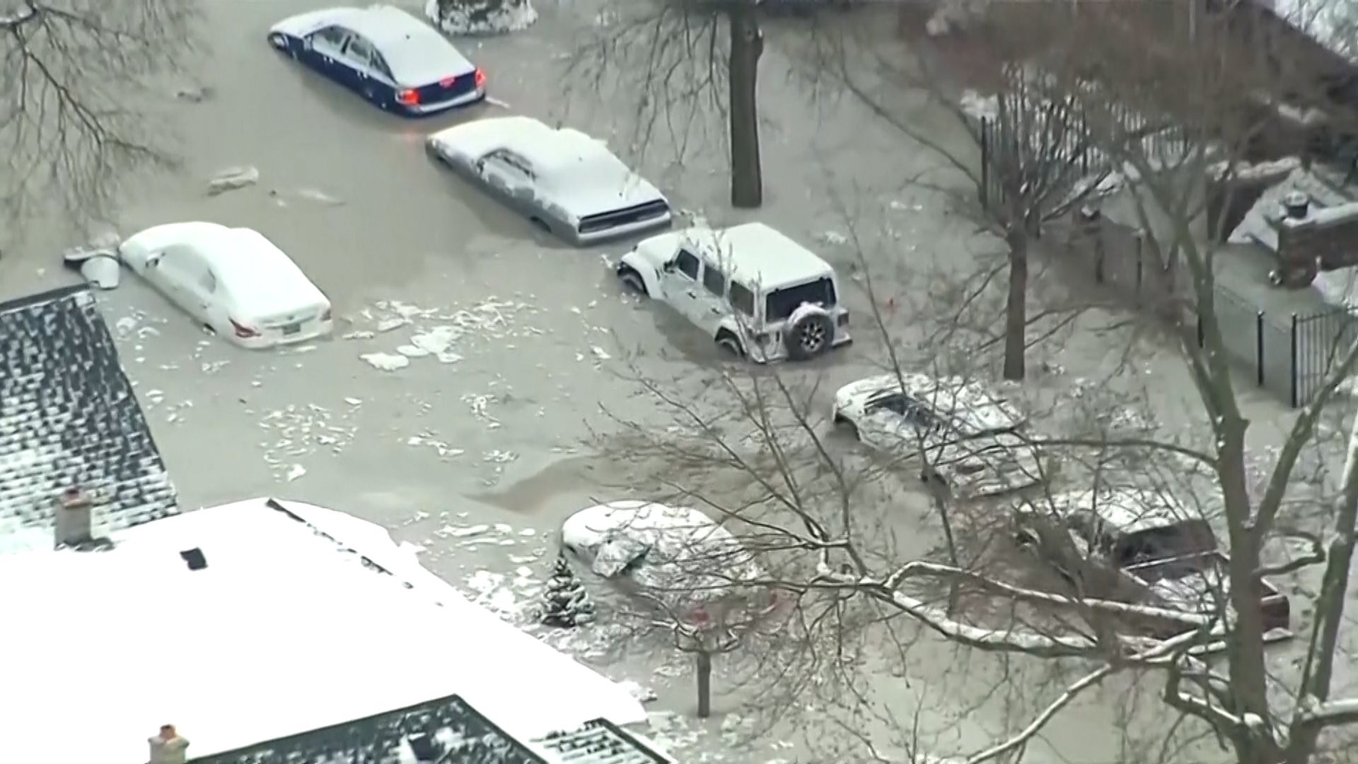 Frozen Mess After Detroit Water Main Break - Videos from The Weather ...