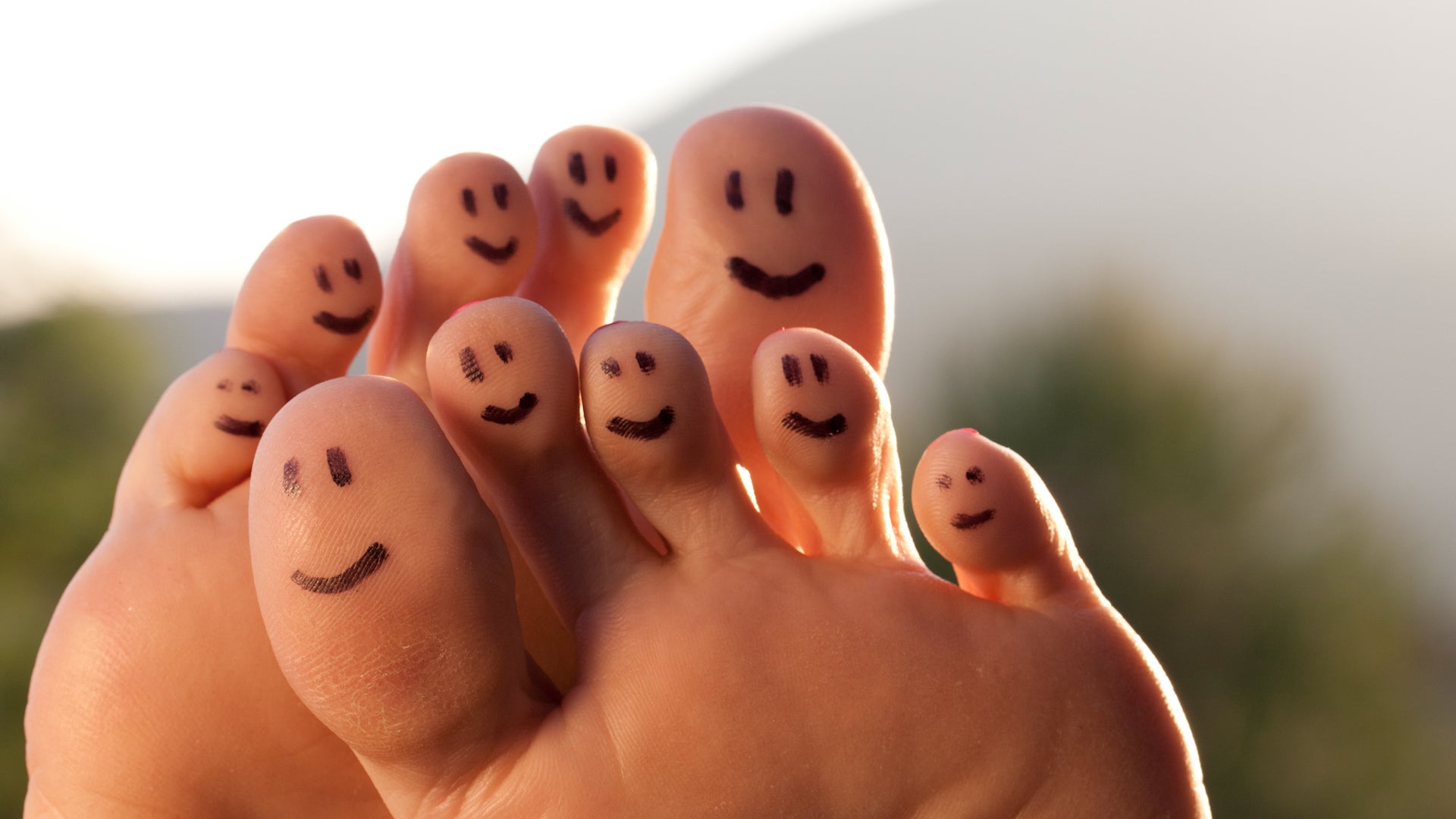 Falling Tree Creates Pollen Storm - Videos from The Weather Channel