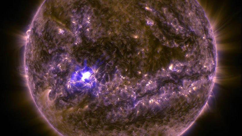 Powerful Solar Flare Lashes at Earth | The Weather Channel