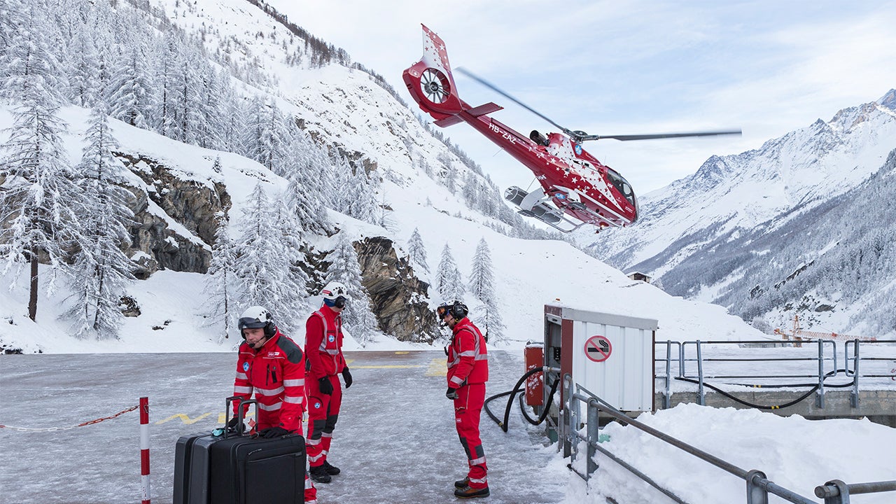 Airlifts Continue for Tourists Trapped by Heavy Snow, Avalanche Threat ...