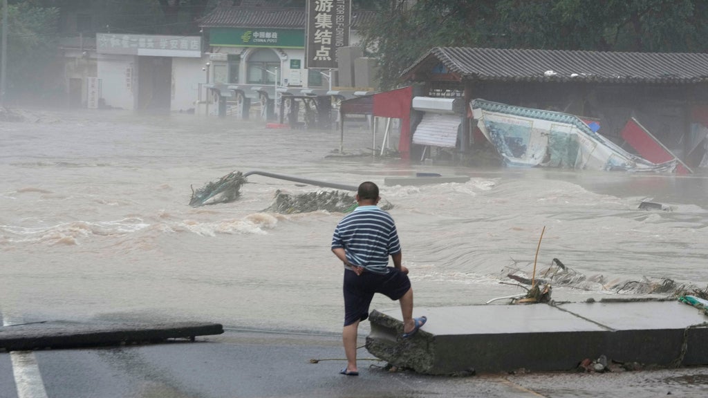 China Sees Record-Breaking Floods Due To Typhoon Typhoon Doksuri ...