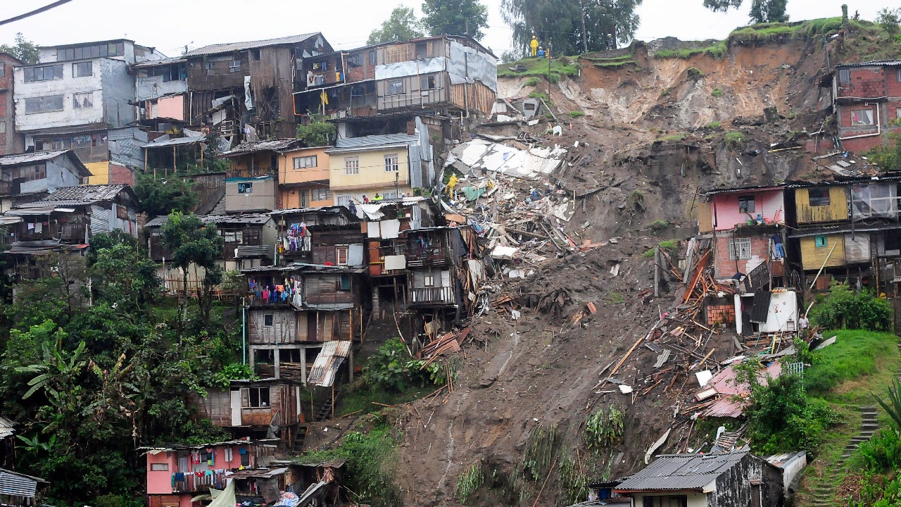 Colombia Mudslides Kill 14 Two Weeks After 300 Die in Floods | The ...