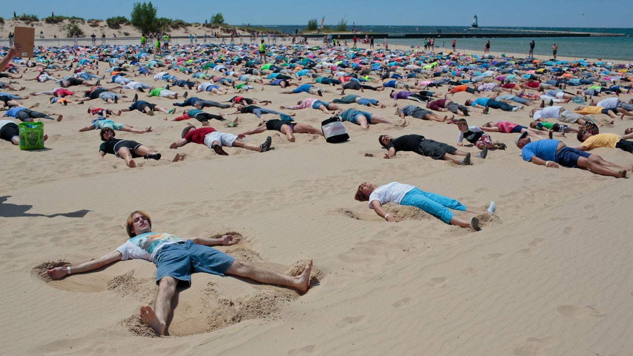 Michigan City Breaks Guinness World Record for Making Sand Angels | The ...