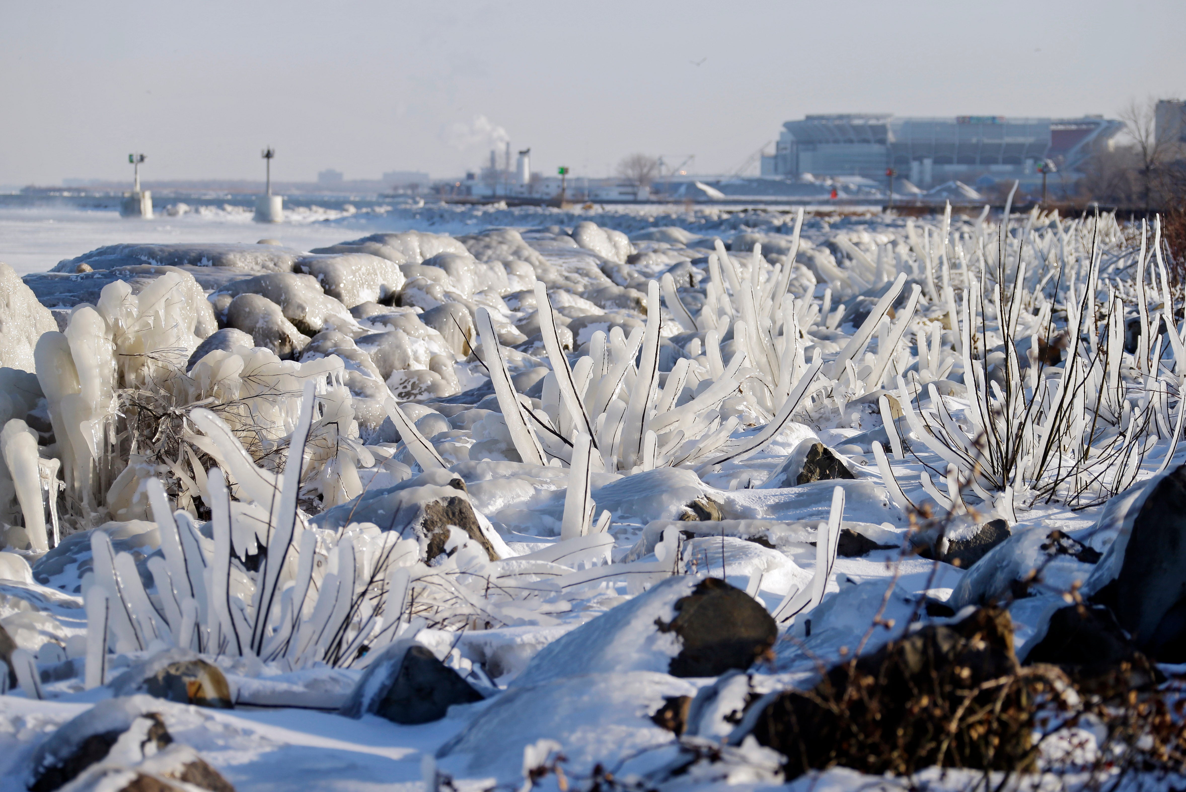 Alaskans Offer Tips on Surviving Below-Zero Temps | The Weather Channel