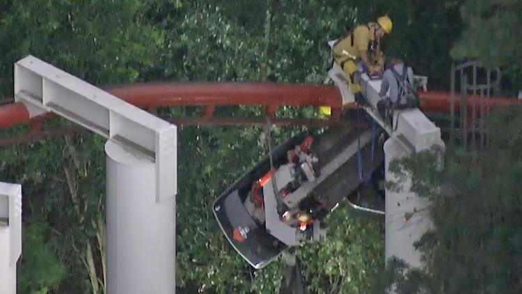 22 Stranded for Hours, 4 Injured When Six Flags Magic Mountain Roller ...