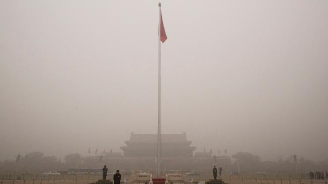 Beijing Issues Second Red Alert Due to Dangerous Smog | The Weather Channel