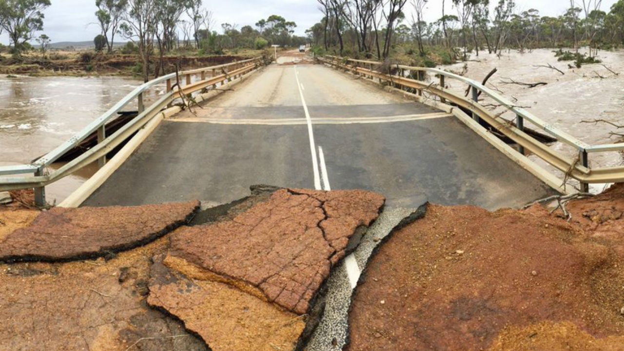 Flooding Kills 2 in Western Australia; Area Declared a Disaster Zone ...