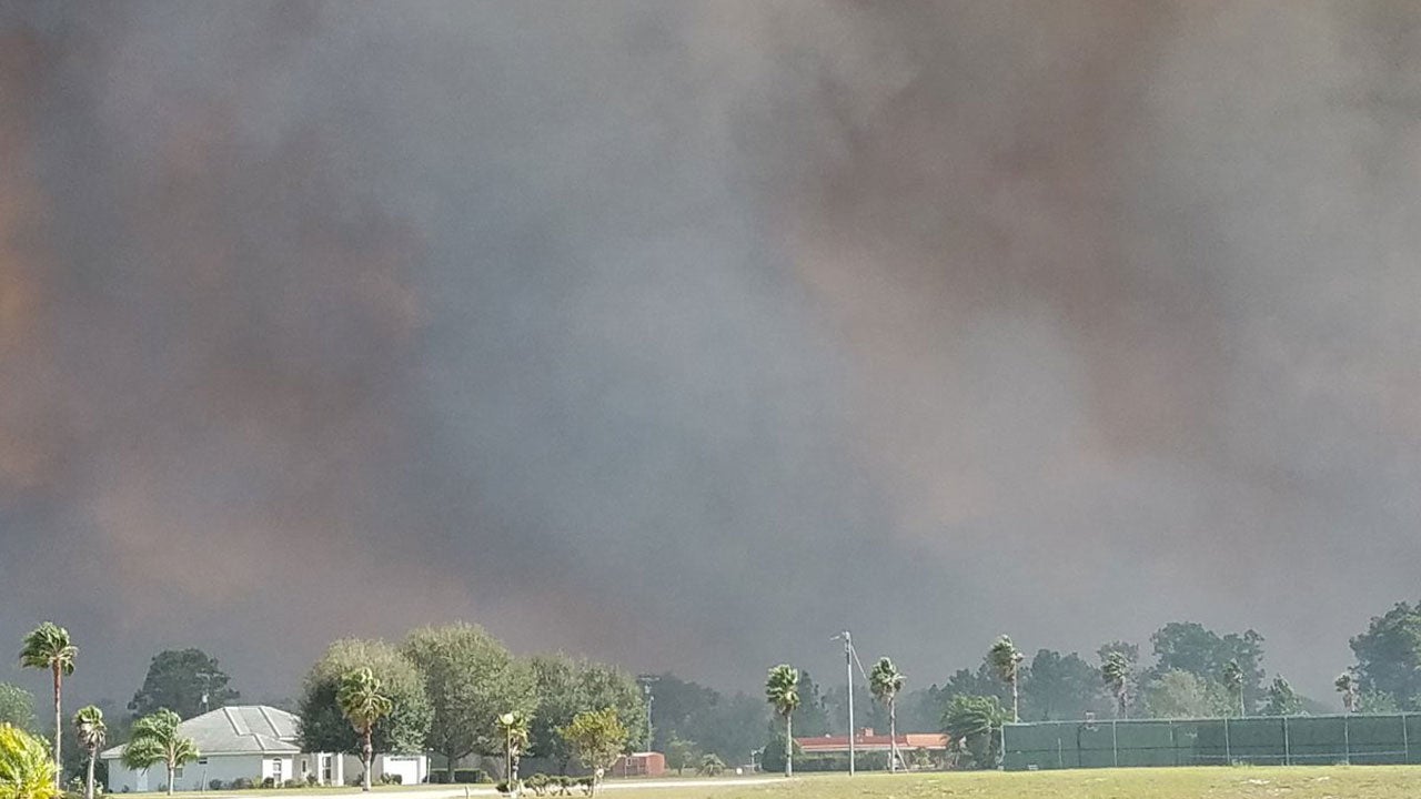 Florida Community Evacuated as Brush Fire Rages; At Least 1,500 Acres ...
