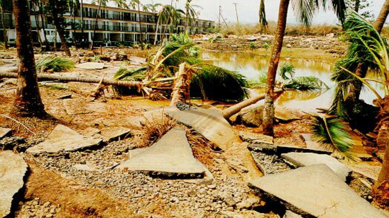 Hurricane Lane's Hawaii Strike Reminds Locals of 1992's Iniki | The ...