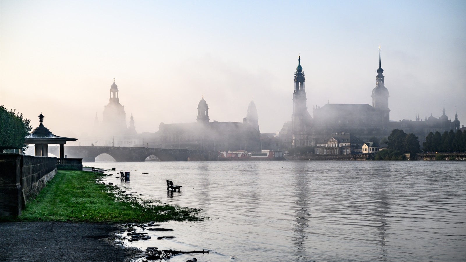 Dresden: Zweithöchste Hochwasser-Alarmstufe ausgerufen | Weather.com