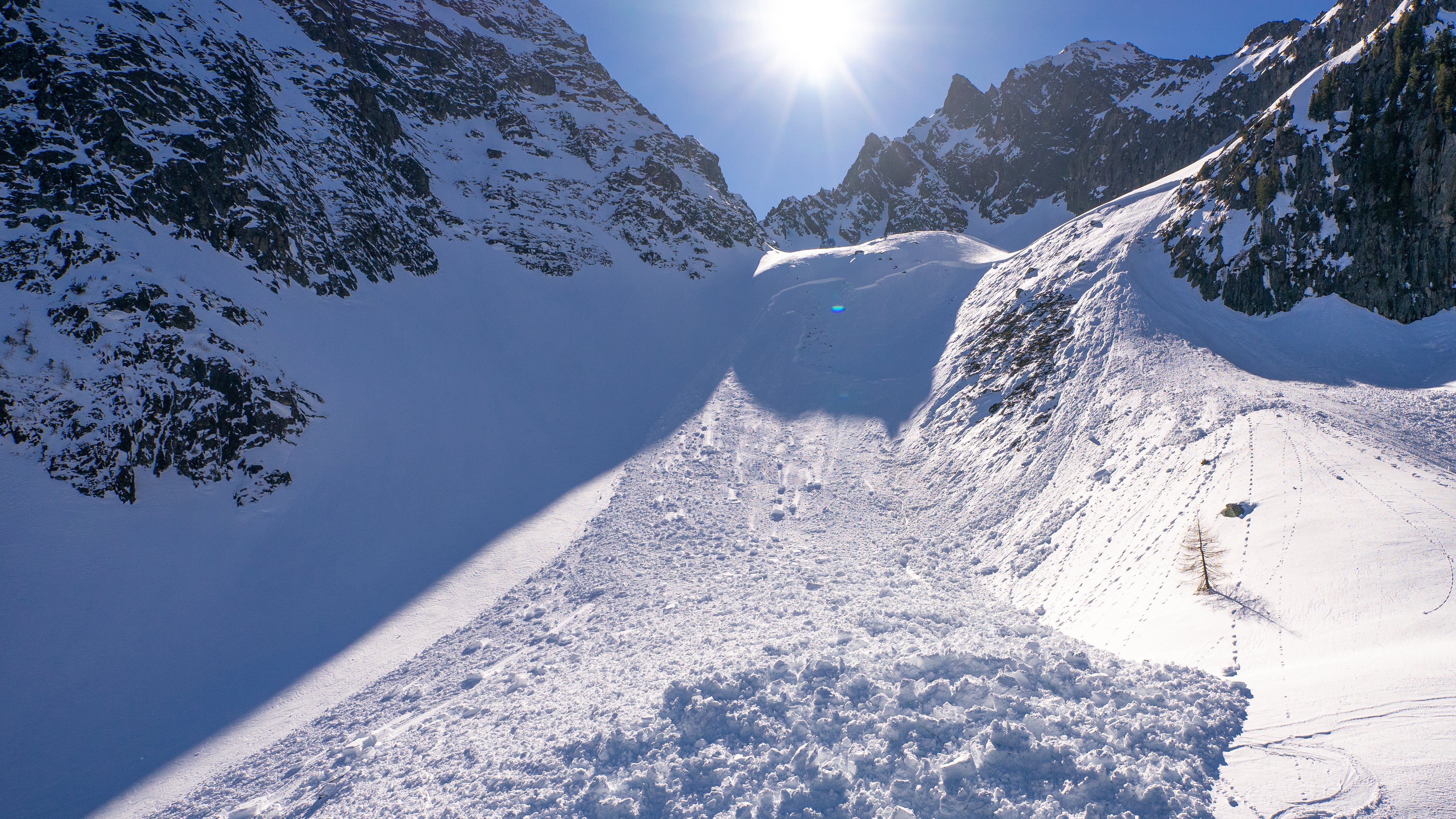 Lawinenunglück in Tirol: Acht Verschüttete gerettet | Weather.com