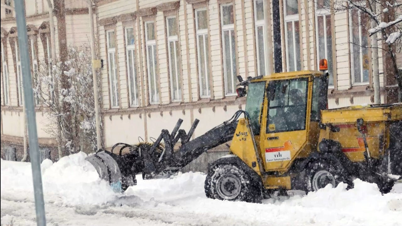 Helsinki erlebt stärksten Schneefall seit 50 Jahren - Videos from The ...