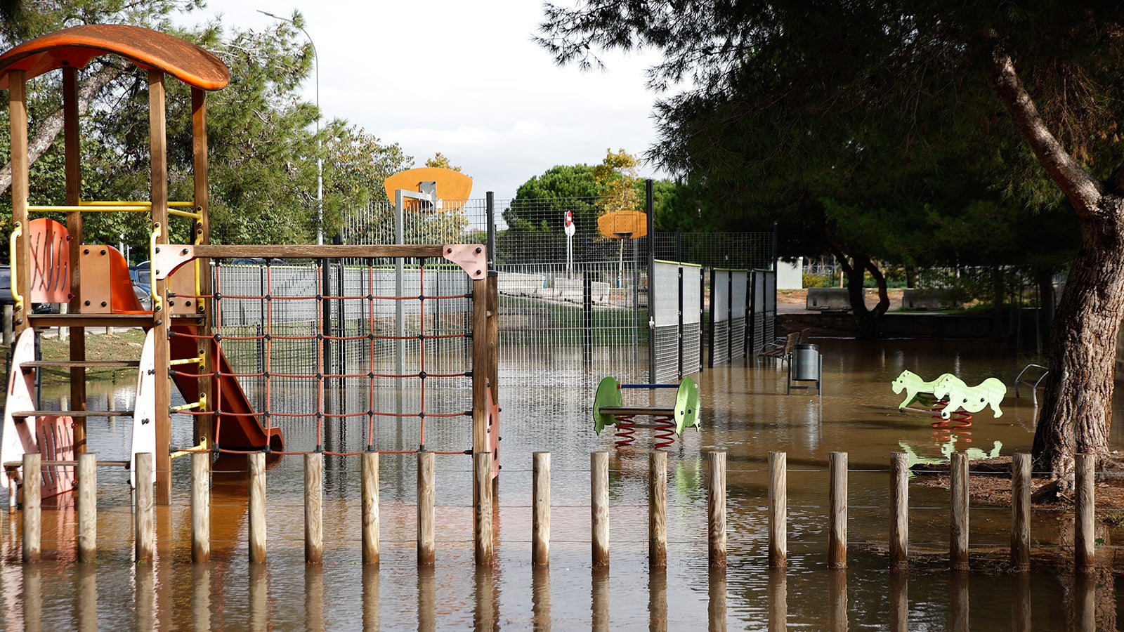 Nach Flutdrama: Sintflutartiger Regen in Barcelona | Weather.com