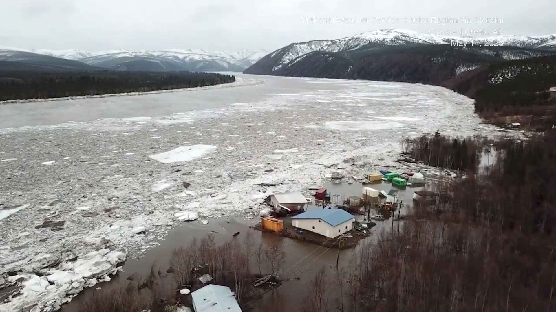 Eisstau flutet Städte in Alaska - Videos from The Weather Channel