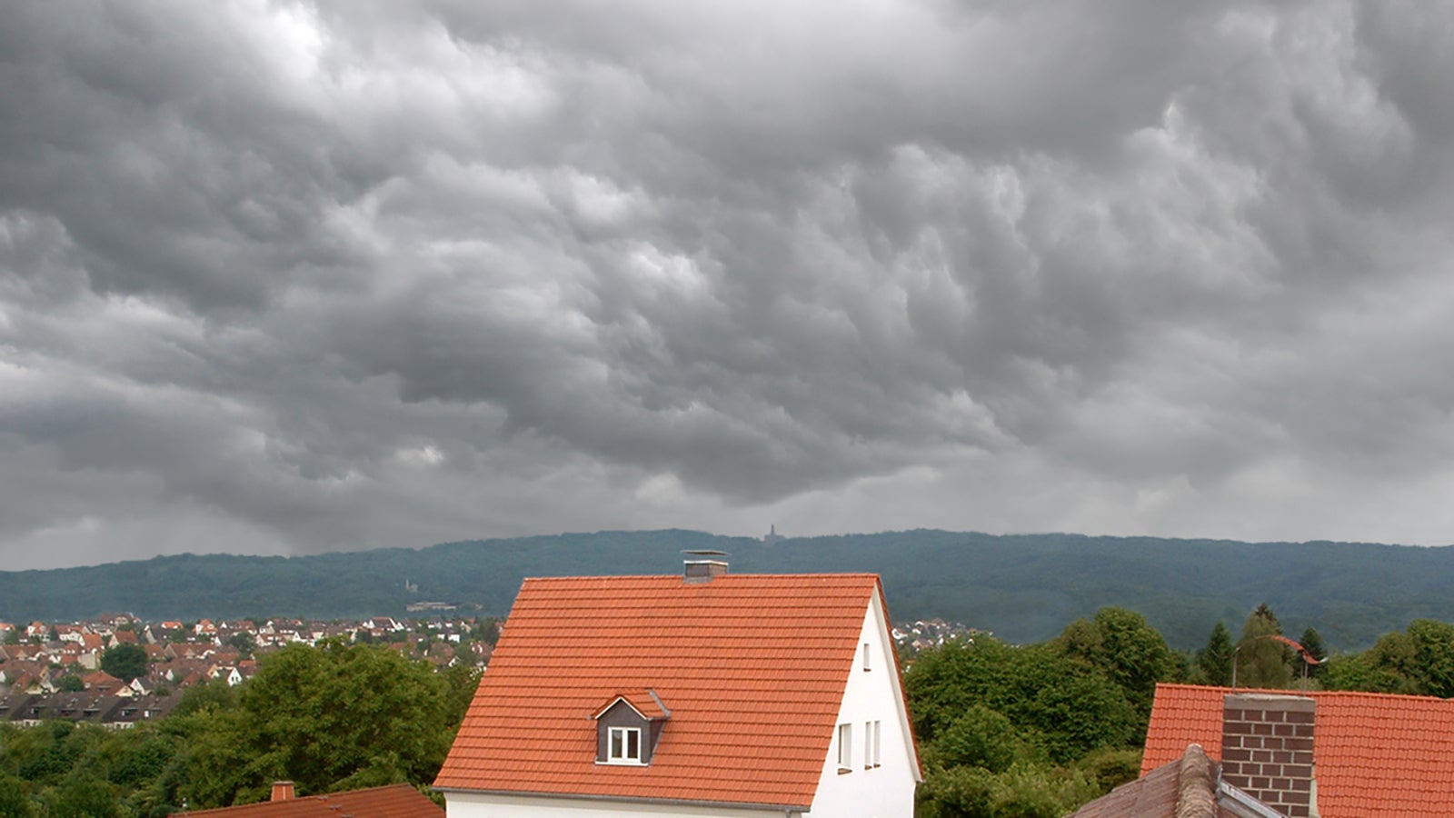 Tornado-Alarm in Kassel! - Videos from The Weather Channel