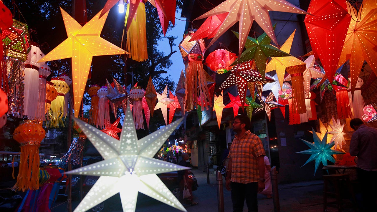 See the Rainbow Colors of Diwali (PHOTOS) | The Weather Channel