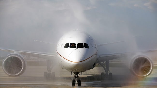 "You're Grounded!" U.S. Gov't to Dreamliner 787 | Weather.com