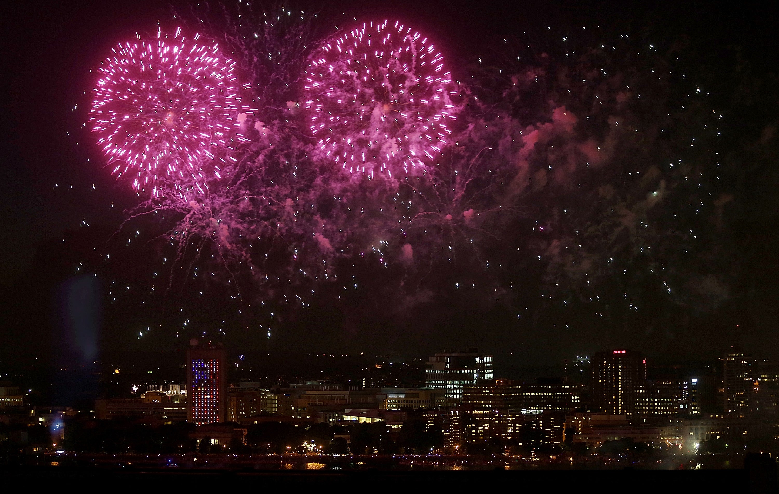 39 Injured at California Fireworks When Firework Prematurely Explodes ...